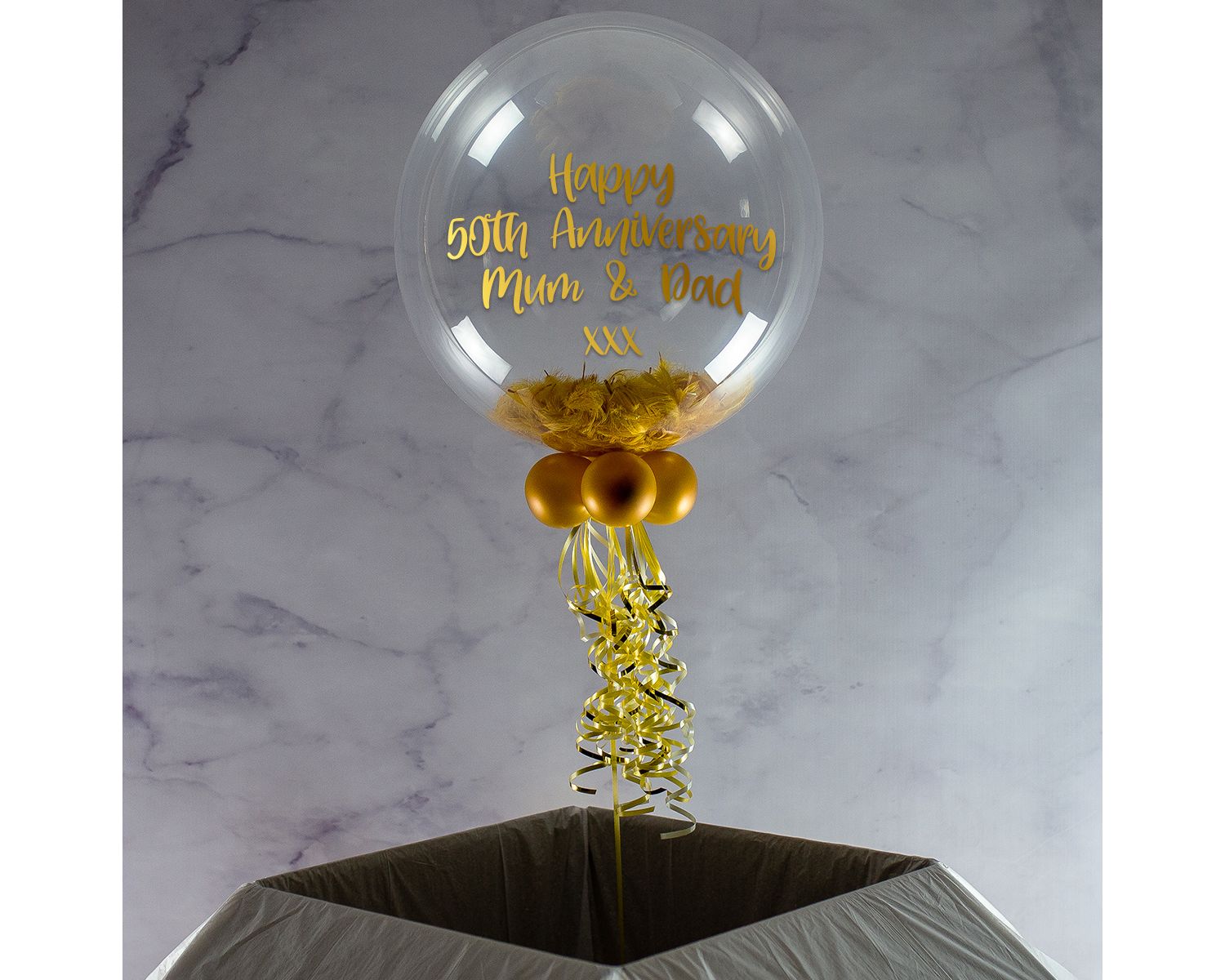 50th wedding anniversary balloon ideas | Beachweddingtips.com